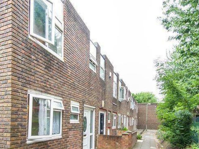 3 Bedroom Terraced House For Sale In London