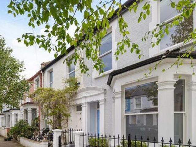 3 Bedroom Terraced House For Sale In London