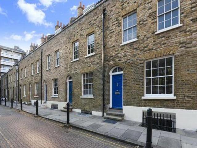 3 Bedroom Terraced House For Sale In London