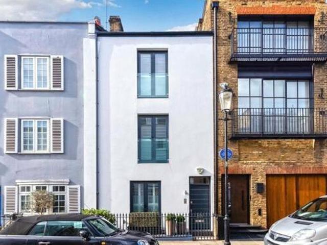 3 Bedroom Terraced House For Sale In London