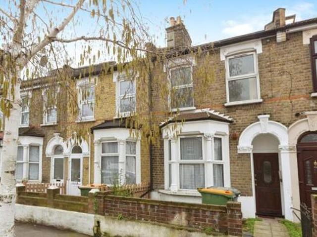 3 Bedroom Terraced House For Sale In London