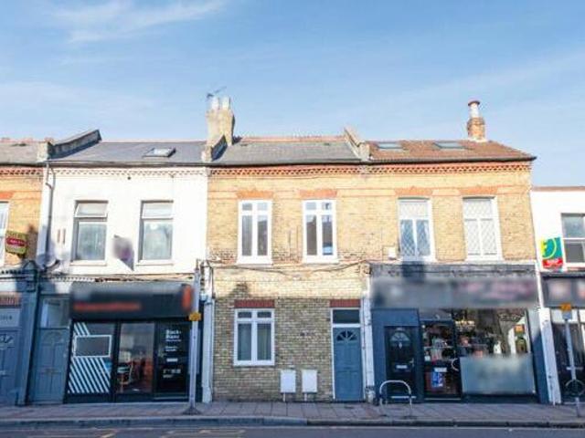 3 Bedroom Terraced House For Sale In London