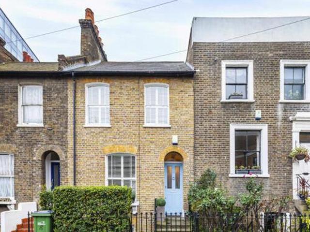 3 Bedroom Terraced House For Sale In London