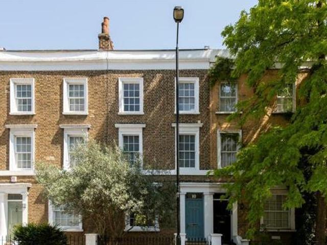 3 Bedroom Terraced House For Sale In London