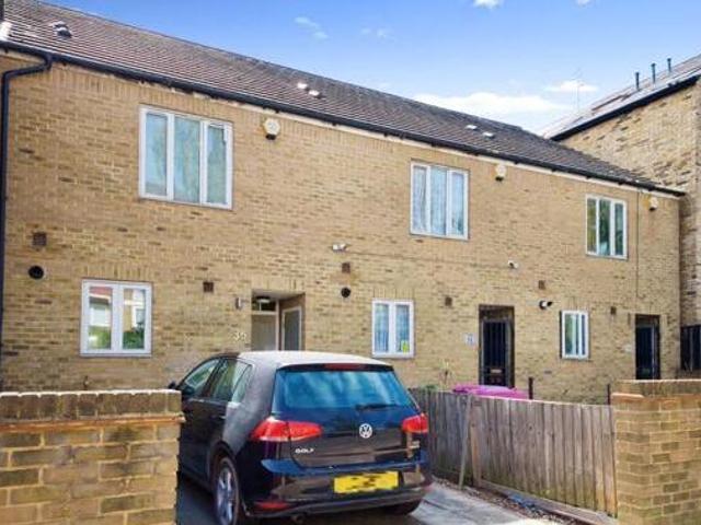3 Bedroom Terraced House For Sale In London
