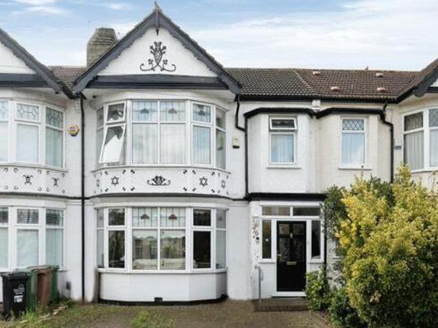 3 Bedroom Terraced House For Sale In London