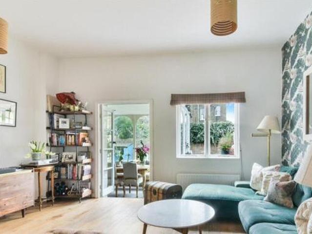3 Bedroom Terraced House For Sale In London