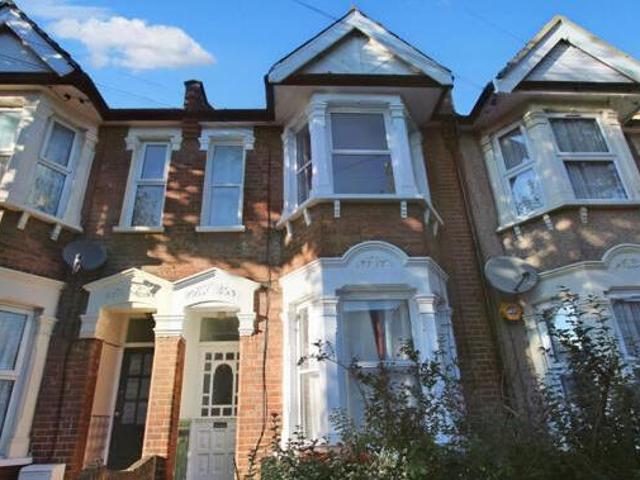 3 Bedroom Terraced House For Sale In London