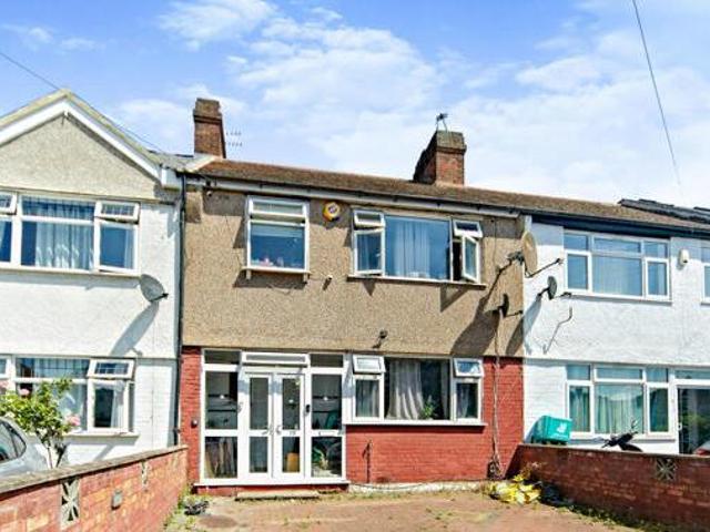 3 Bedroom Terraced House For Sale In London