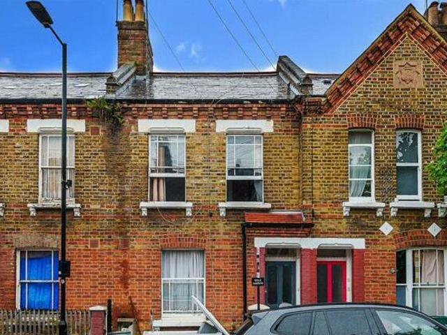 3 Bedroom Terraced House For Sale In London