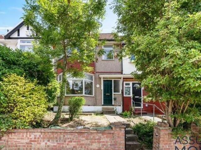 3 Bedroom Terraced House For Sale In London