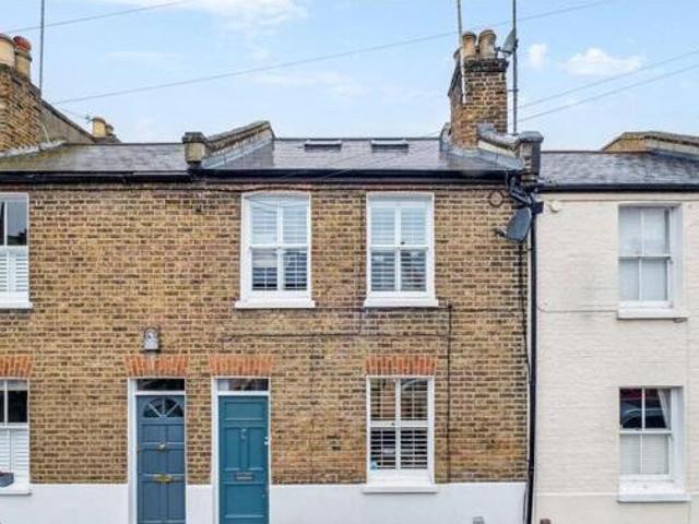 3 Bedroom Terraced House For Sale In London