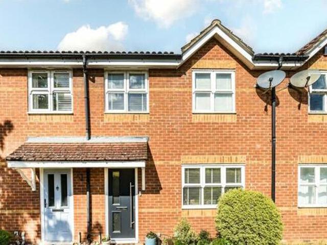 3 Bedroom Terraced House For Sale In London