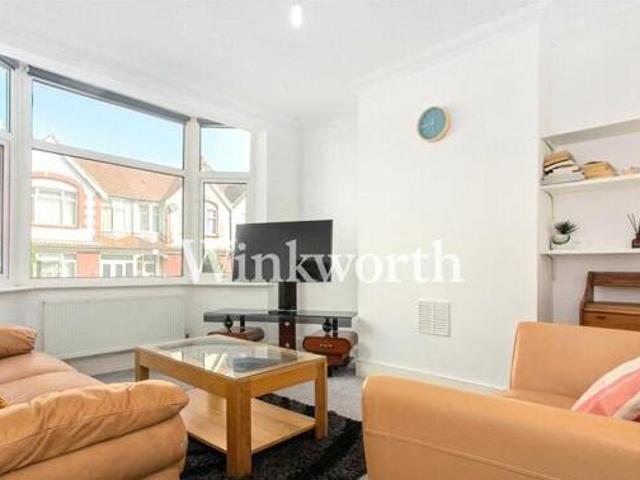 3 Bedroom Terraced House For Sale In London