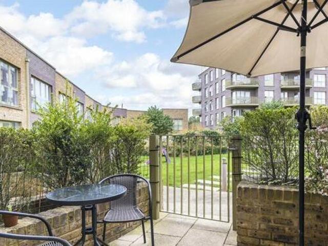 3 Bedroom Terraced House For Sale In London