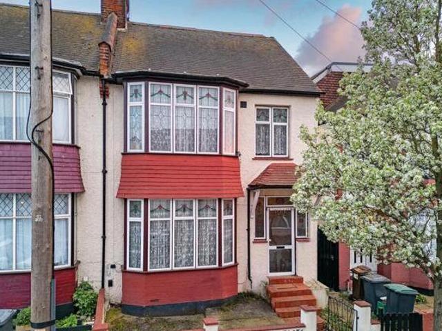 3 Bedroom Terraced House For Sale In London