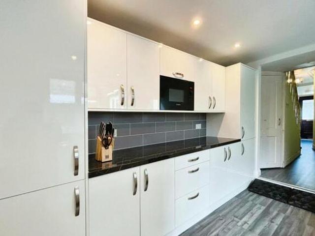 3 Bedroom Terraced House For Sale In London