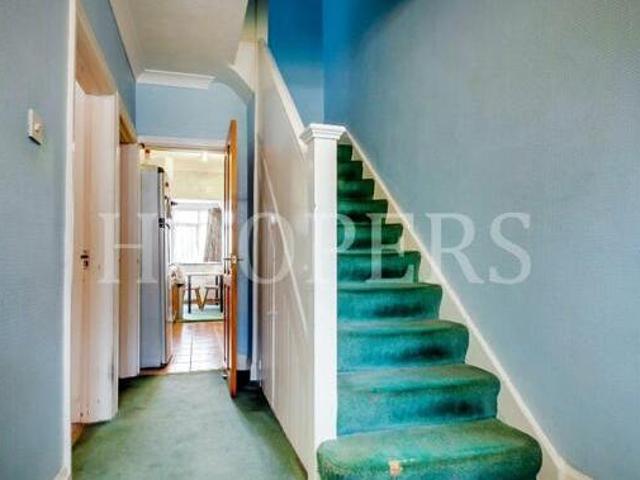 3 Bedroom Terraced House For Sale In London