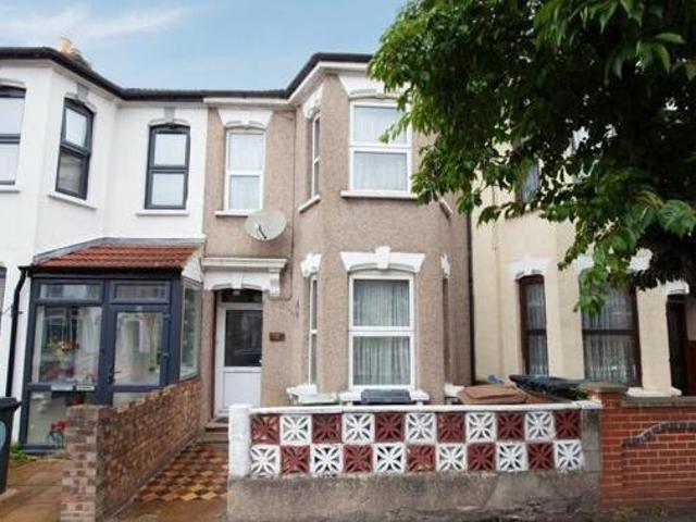 3 Bedroom Terraced House For Sale In London