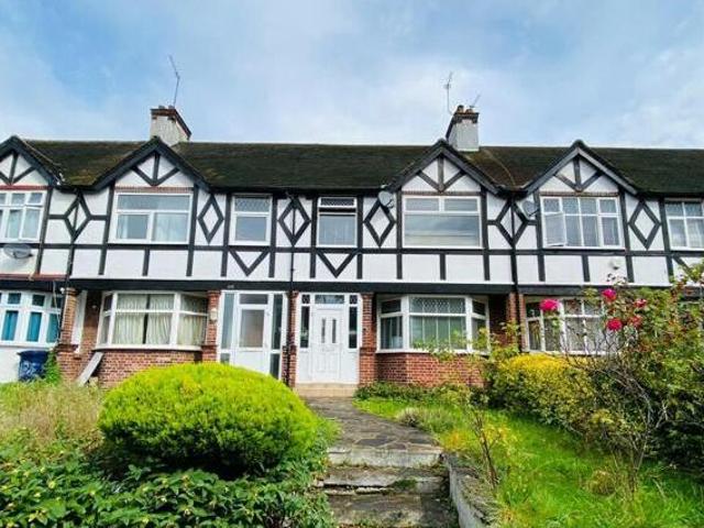 3 Bedroom Terraced House For Sale In London