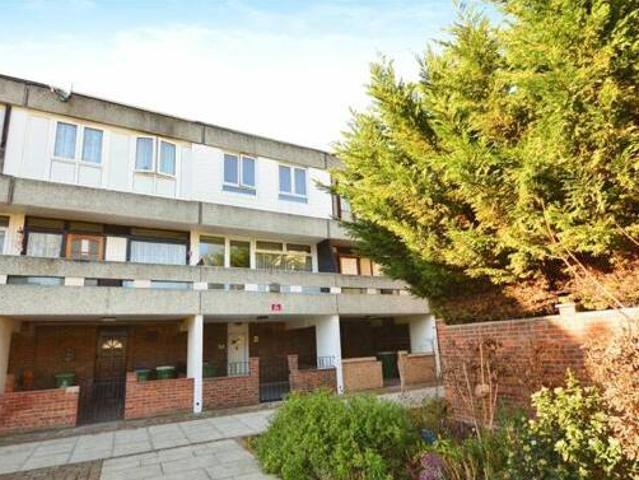 3 Bedroom Terraced House For Sale In London