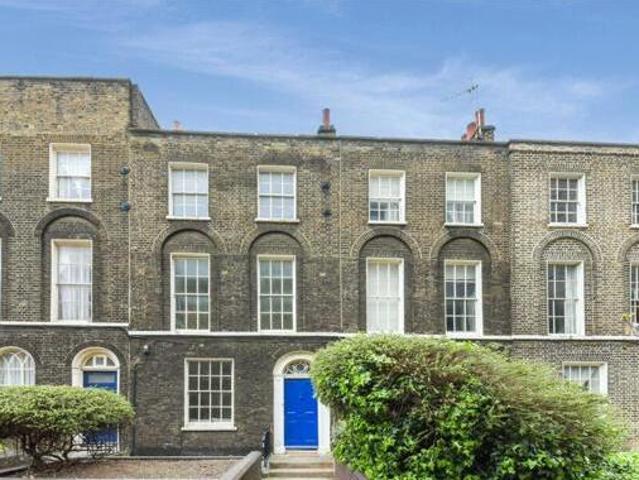 3 Bedroom Terraced House For Sale In London