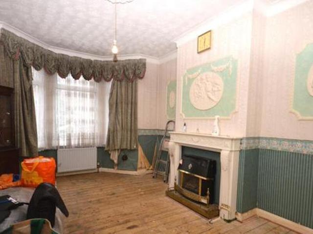 3 Bedroom Terraced House For Sale In London