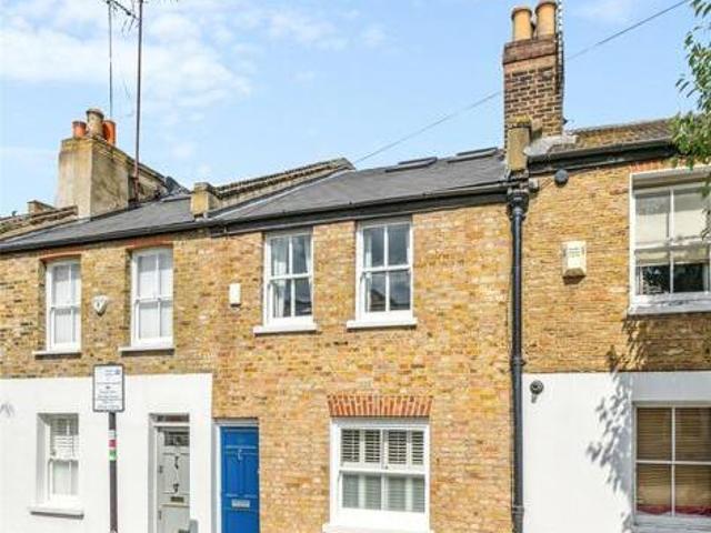 3 Bedroom Terraced House For Sale In London