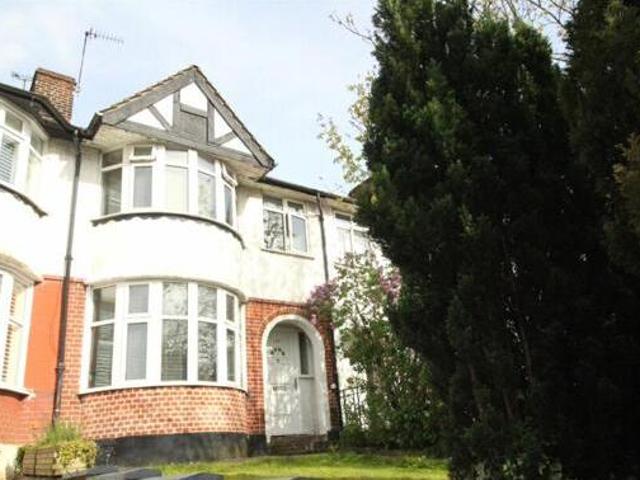 3 Bedroom Terraced House For Sale In London