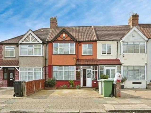 3 Bedroom Terraced House For Sale In London