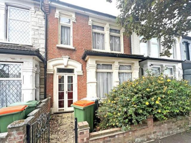 3 Bedroom Terraced House For Sale In London