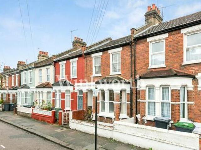 3 Bedroom Terraced House For Sale In London