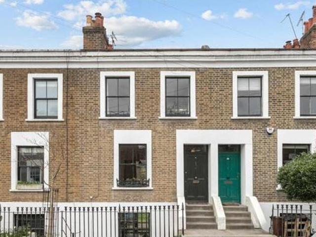 3 Bedroom Terraced House For Sale In London