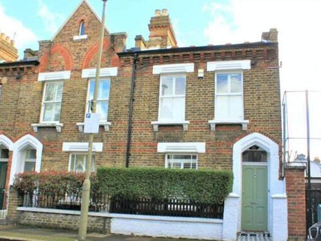3 Bedroom Terraced House For Sale In London