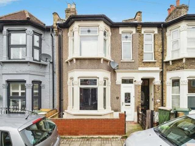 3 Bedroom Terraced House For Sale In London