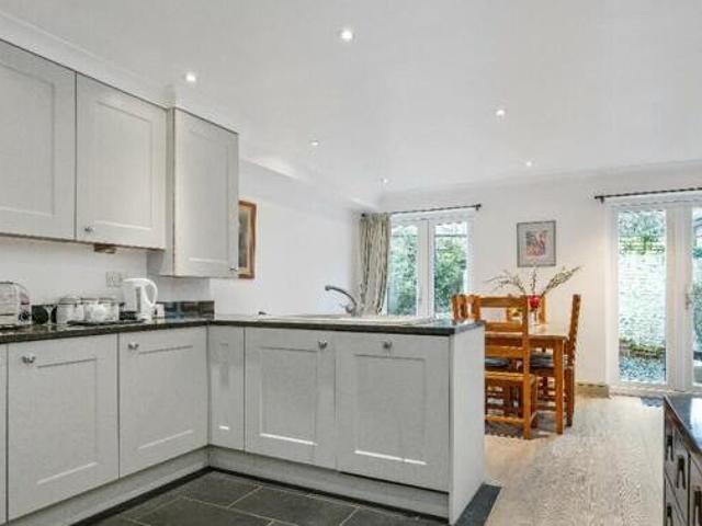 3 Bedroom Terraced House For Sale In London
