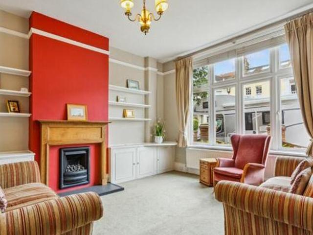 3 Bedroom Terraced House For Sale In London