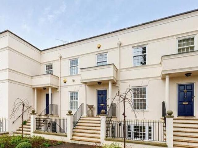3 Bedroom Terraced House For Sale In London