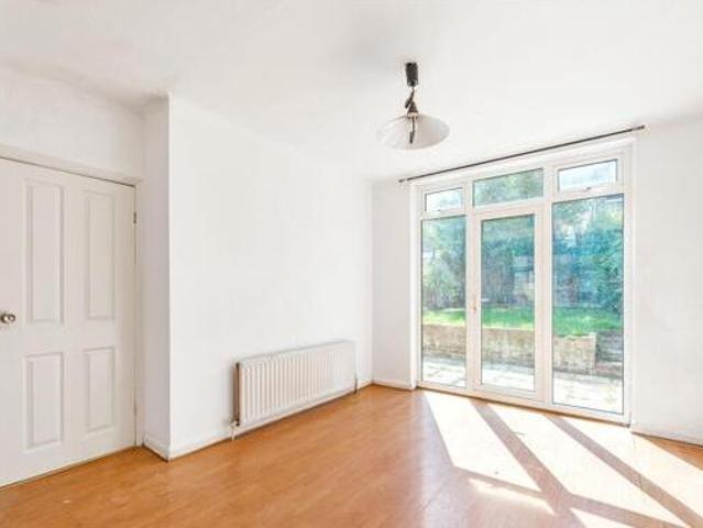 3 Bedroom Terraced House For Sale In London