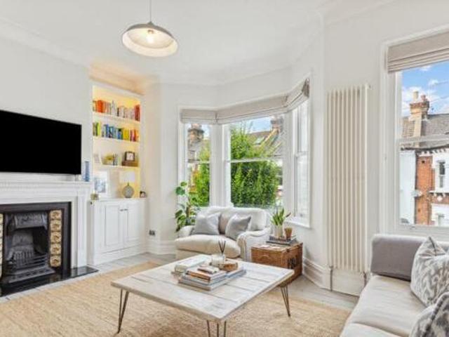 3 Bedroom Terraced House For Sale In London