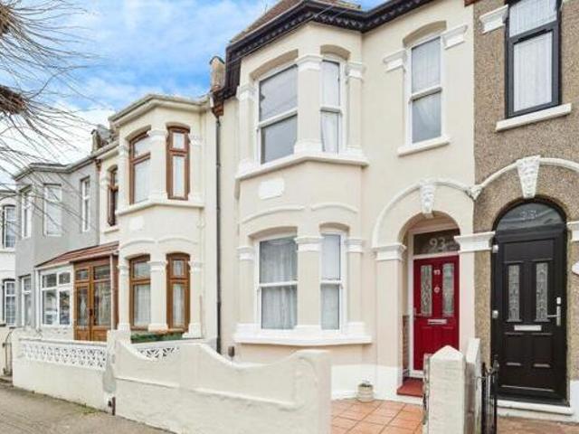3 Bedroom Terraced House For Sale In London