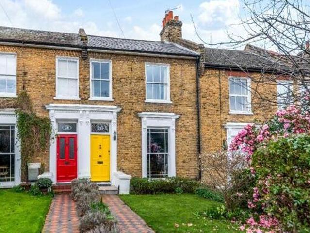 3 Bedroom Terraced House For Sale In London