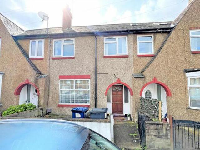 3 Bedroom Terraced House For Sale In London
