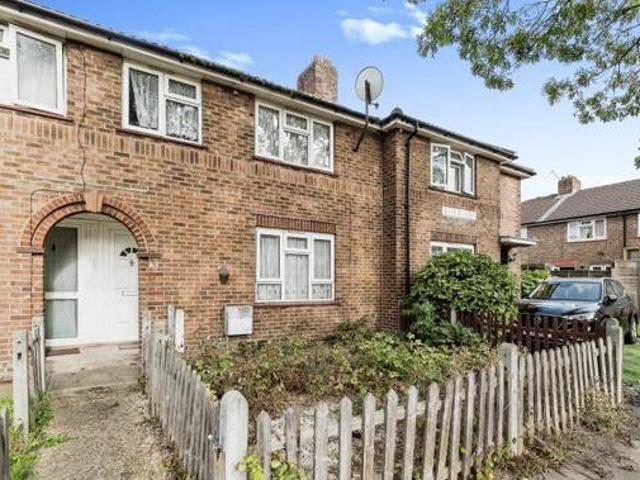 3 Bedroom Terraced House For Sale In London