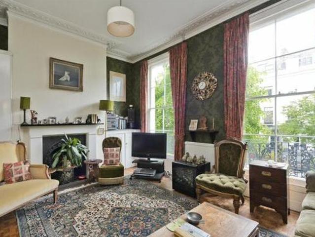 3 Bedroom Terraced House For Sale In London