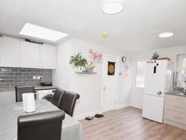 3 Bedroom Terraced House For Sale In London
