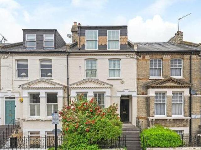 3 Bedroom Terraced House For Sale In London