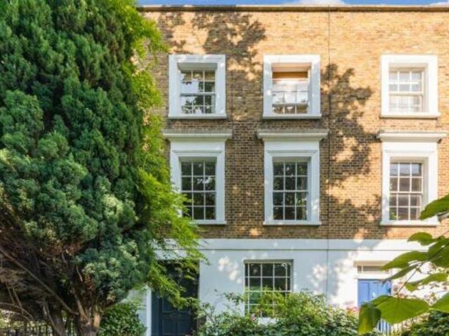 3 Bedroom Terraced House For Sale In London