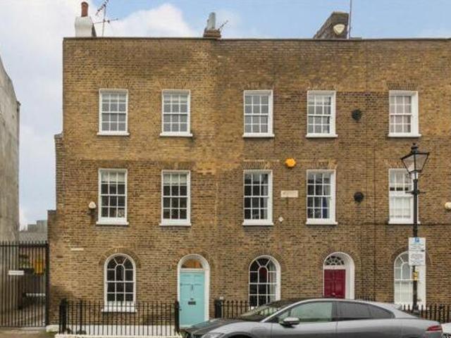 3 Bedroom Terraced House For Sale In London