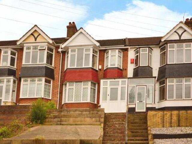 3 Bedroom Terraced House For Sale In London